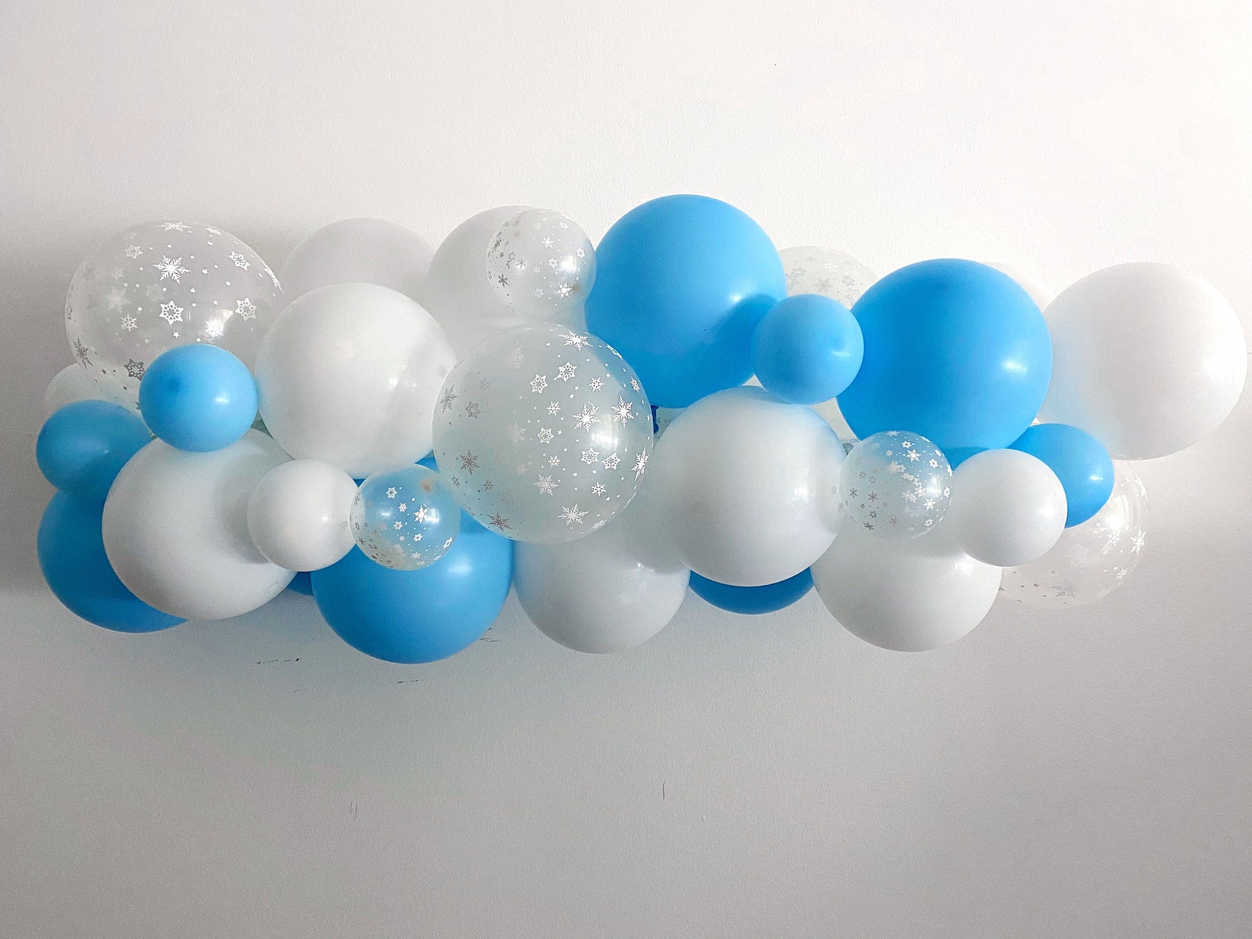 Winter Snow Celebration – Swanky Party Box